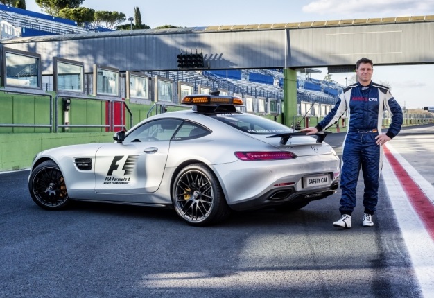 Mereu primul în cursă – șoferul Safety Car-ului din Formula 1 ...